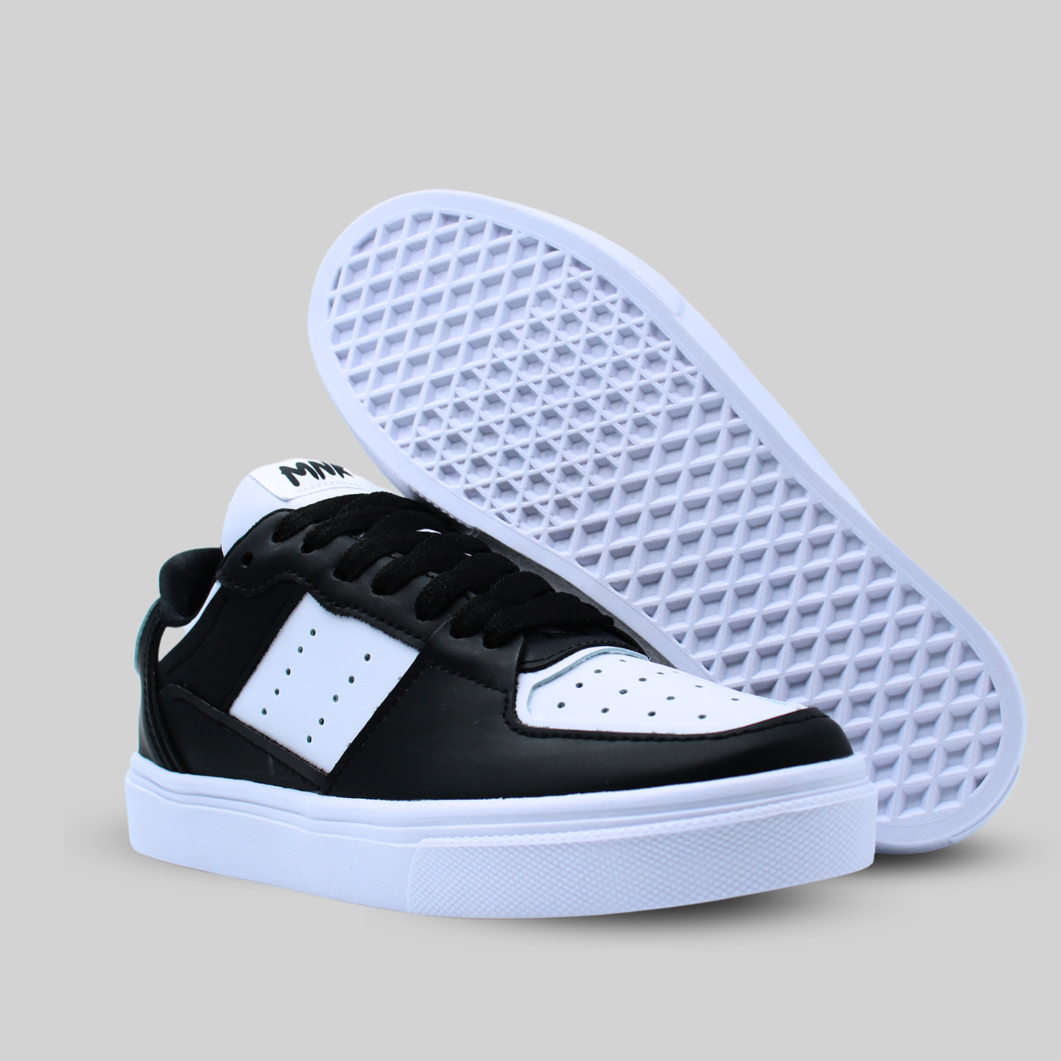 TENIS – Monky